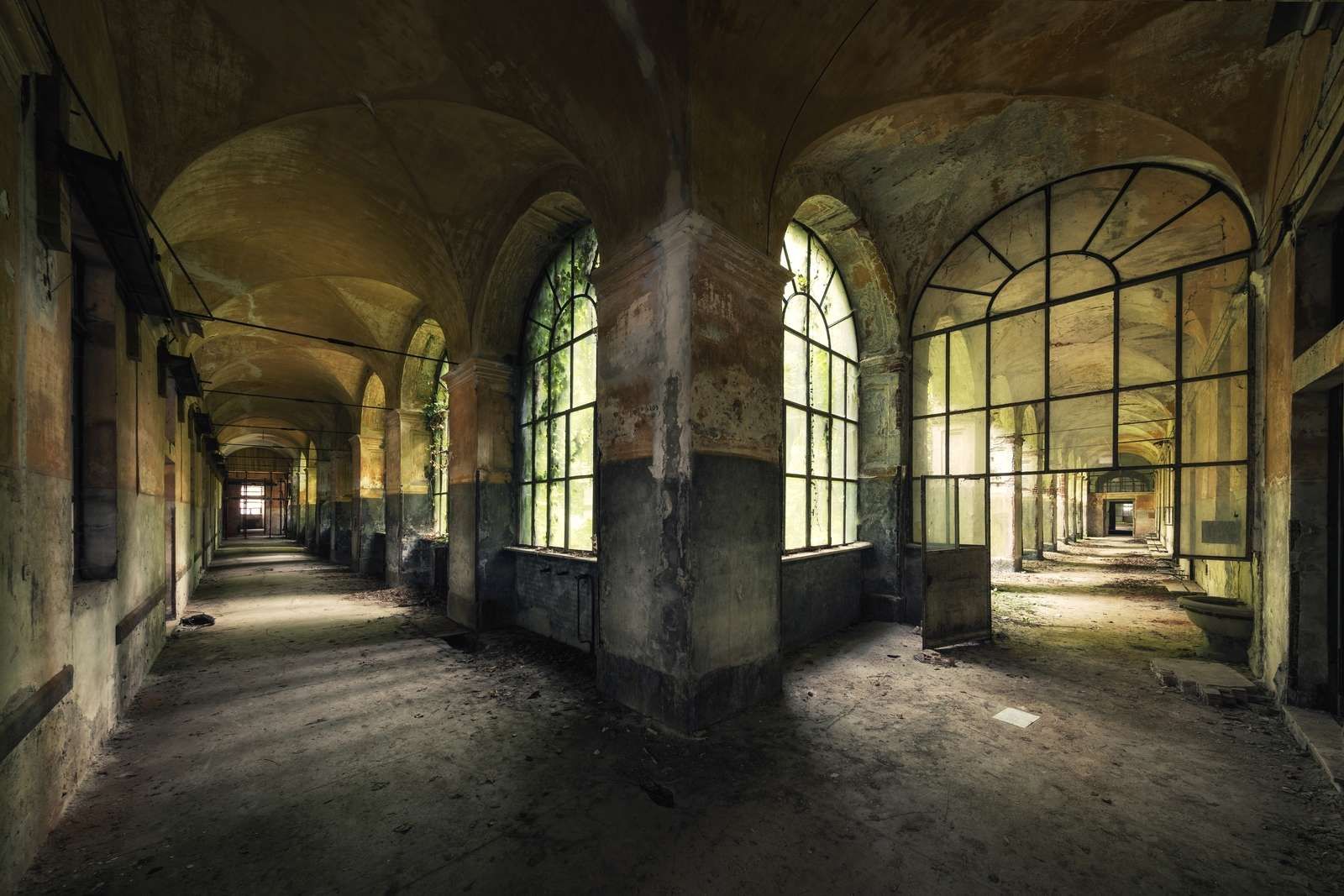 Manicomio I - Fotobehang