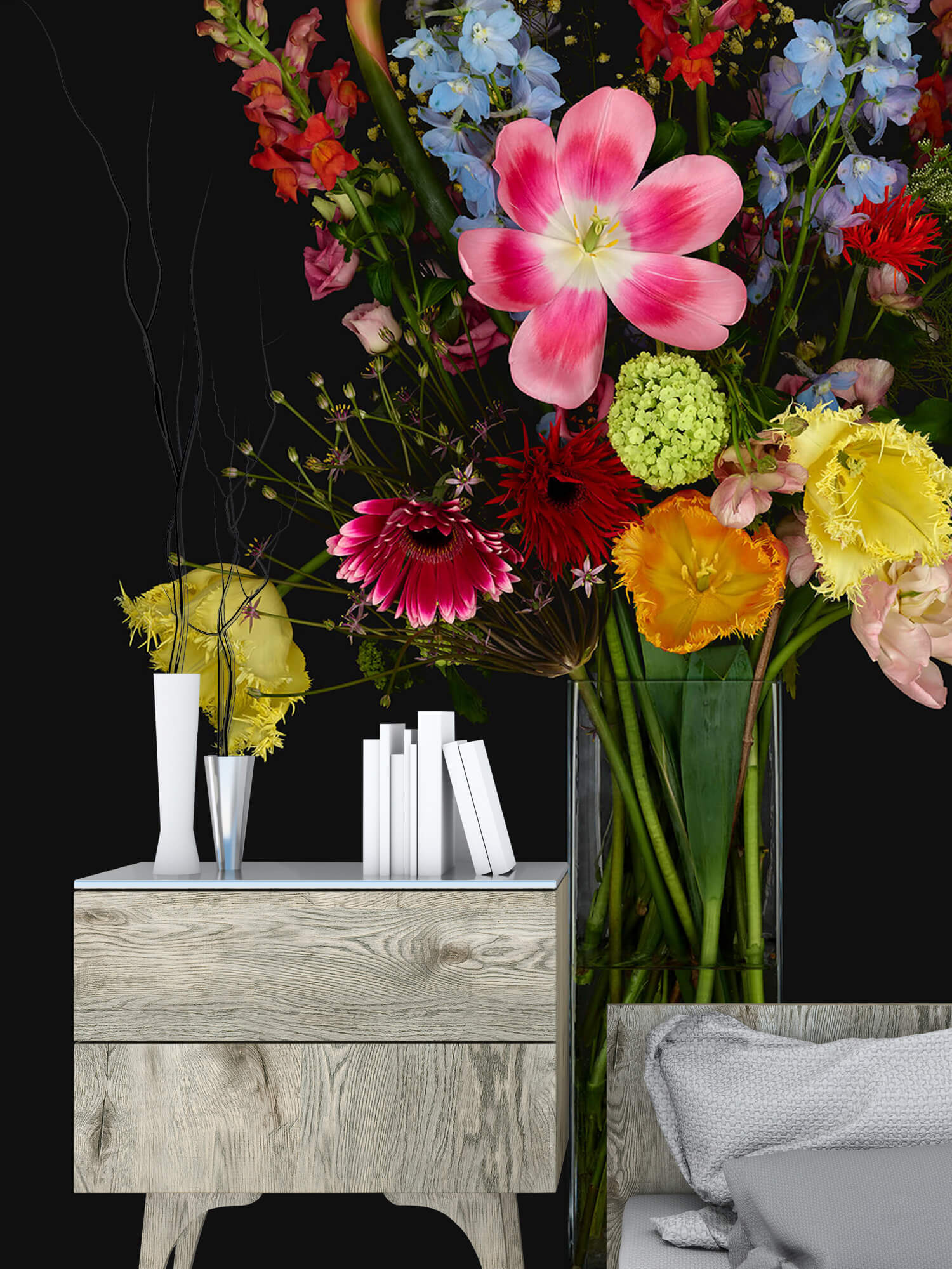 Boeket bloemen in glazen vaas - Fotobehang Boeket bloemen in glazen vaas - Fotobehang